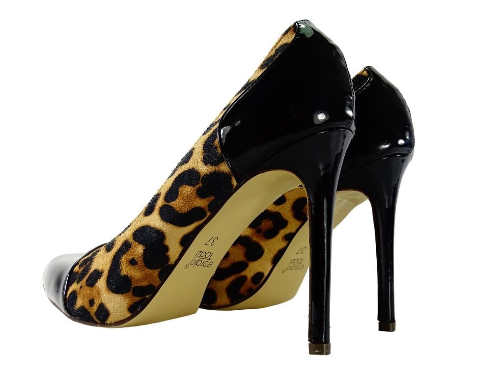 Leopard stilettos leopard print in spots